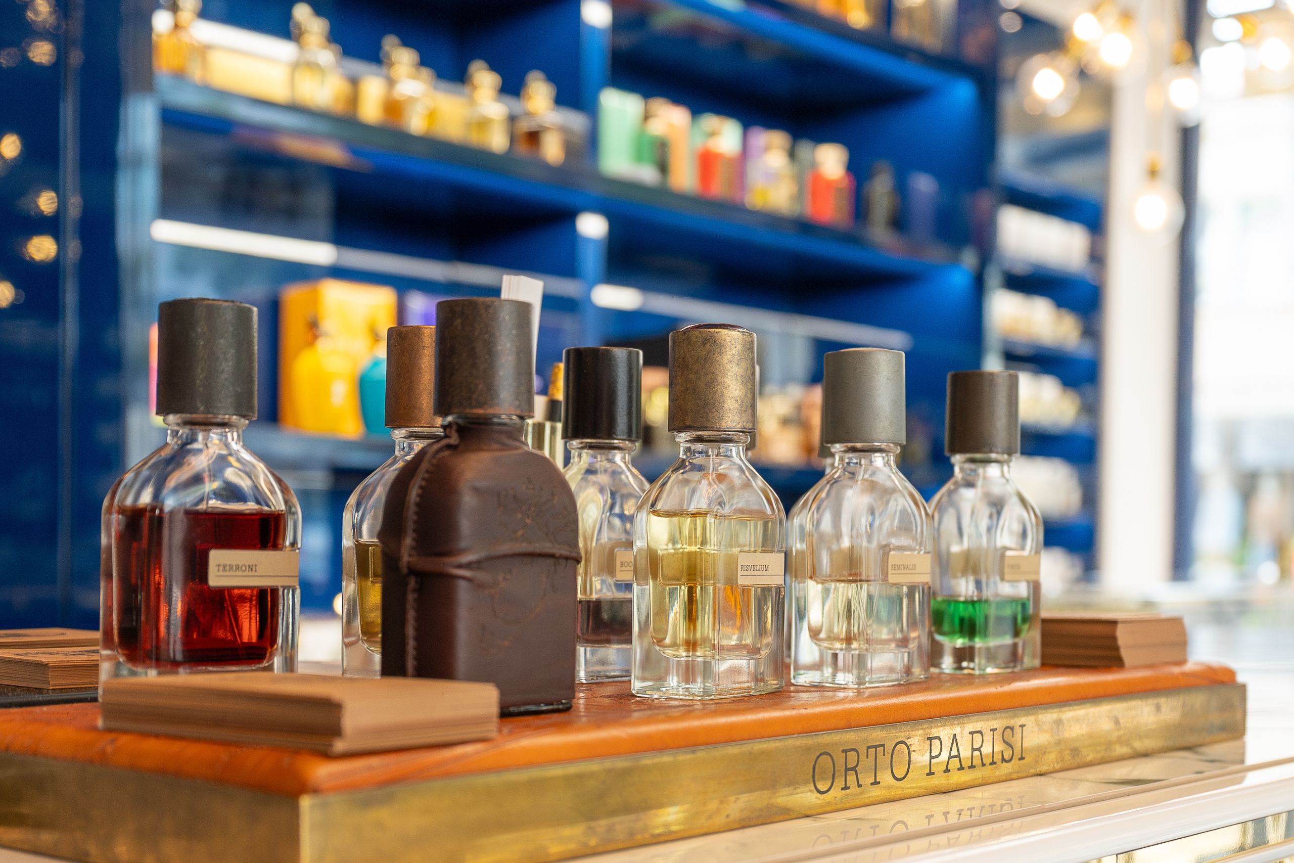 Guida ai Profumi | Note, Famiglie Olfattive e Cosa Sapere - RIVIERA ...